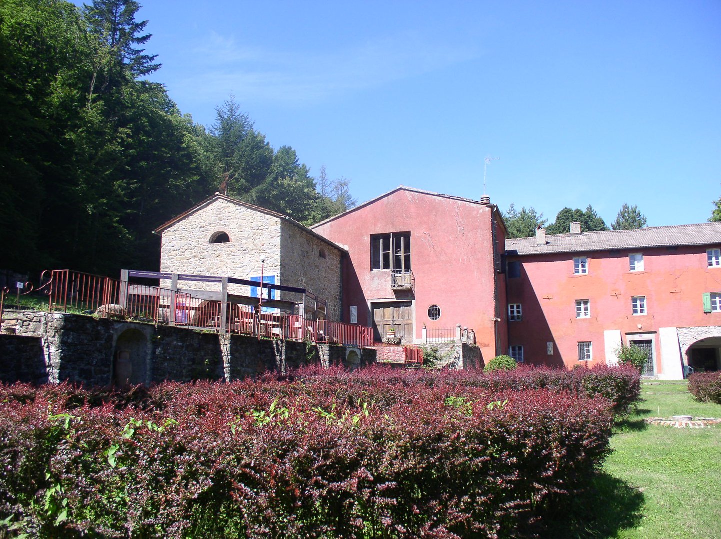 Prato Turismo - Giardino del Sole: un'oasi di tranquillità e arte a ...